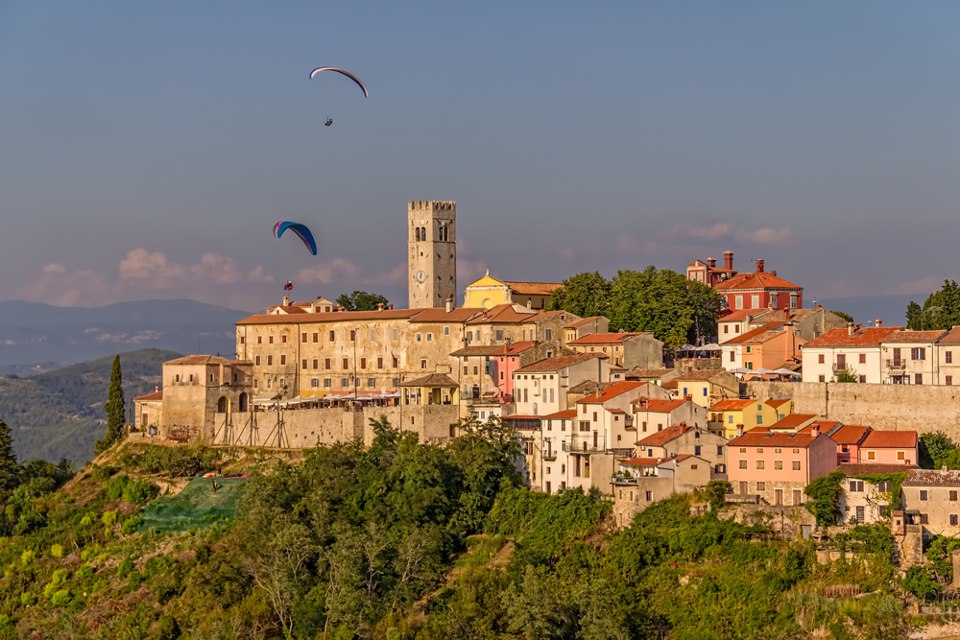 Pravljična Istra - mesta ob dolini Mirne - Motovun, Grožnjan, Roč in Hum